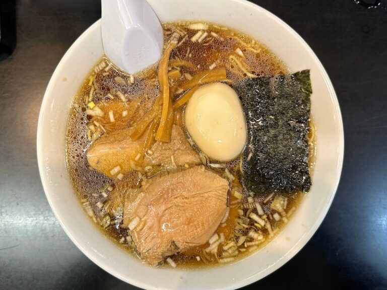 萬楽飯店（神保町）のメニュー。明治45年創業の町中華は近くで働く方がで賑わう店